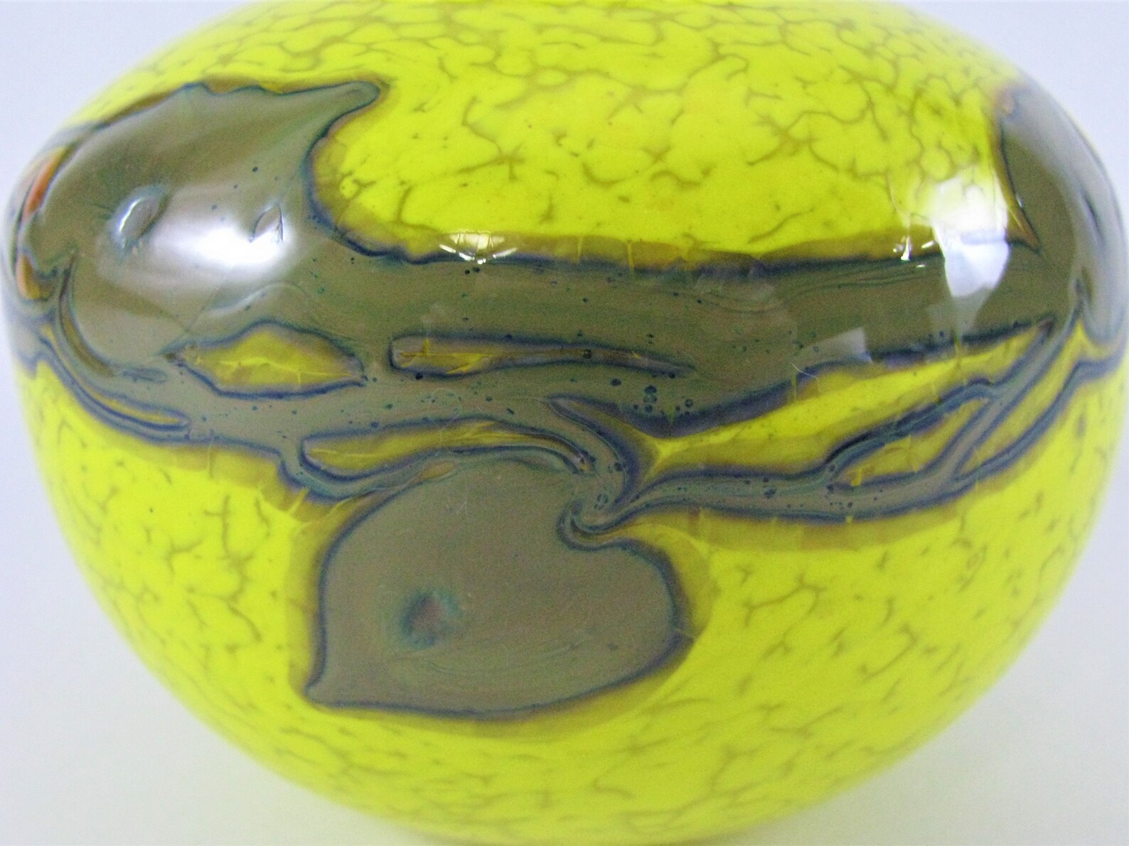 George Machart Yellow Art Glass Hanging Heart & Vine Vase Ca. 2001 ...