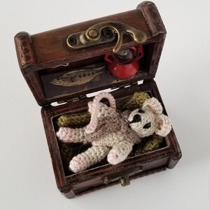 Miniature Mouse in a Trunk Mini Mouse House Tiny Mouse House Happy ...