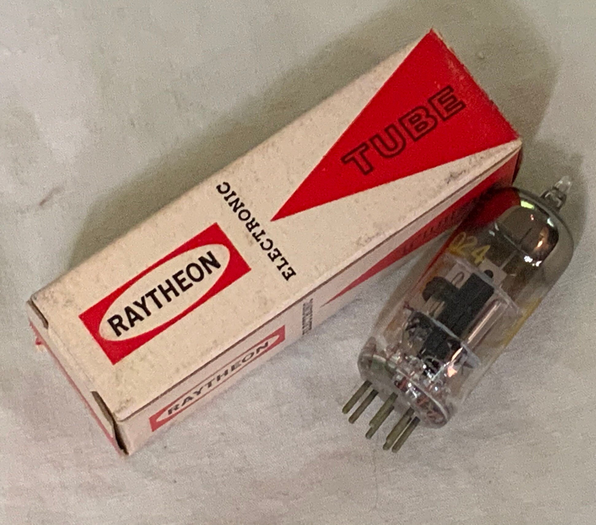 Vintage Raytheon Electronic Radio Tube & Original Box 6CB6A | Etsy