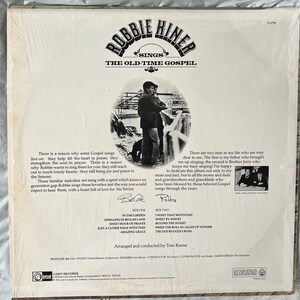 1976 33 RPM 12" Vinyl LP Record Robbie Hiner - Robbie Hiner Sings the ...