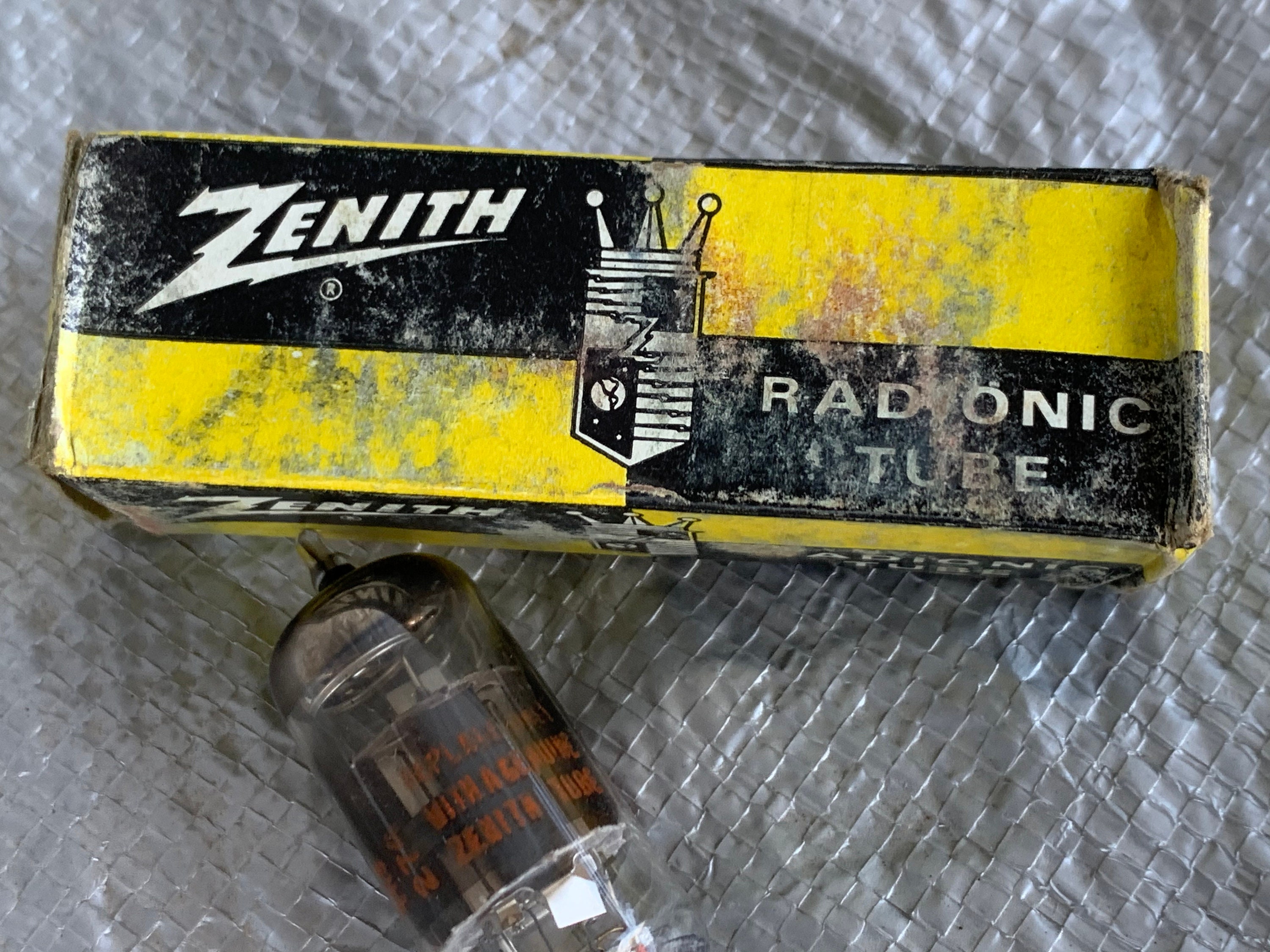 Vintage Zenith Electronic Radio Tube with Original Box 6EW6 | Etsy