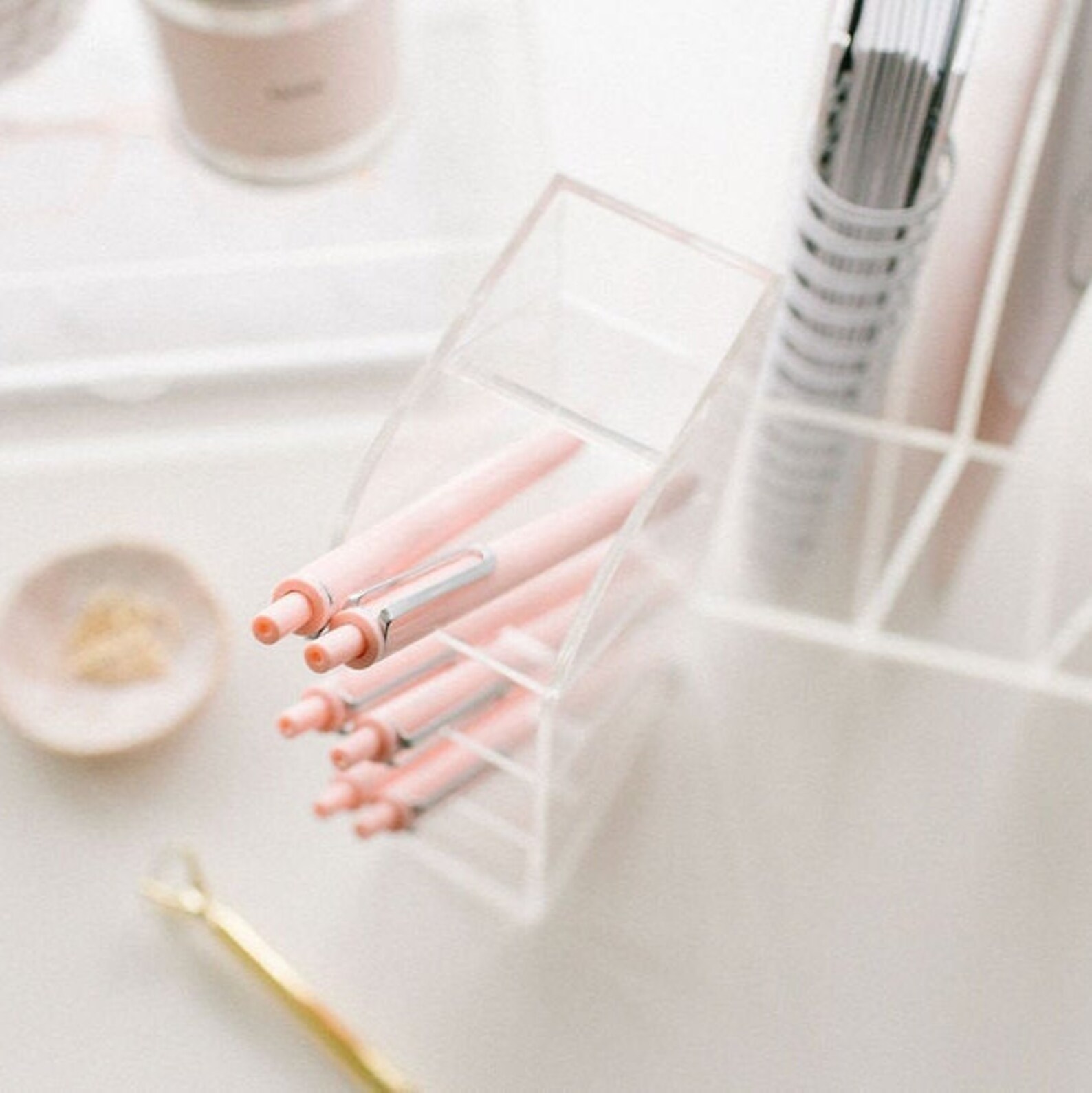 Acrylic Slanted Pen Shelf Organizer - Etsy Canada