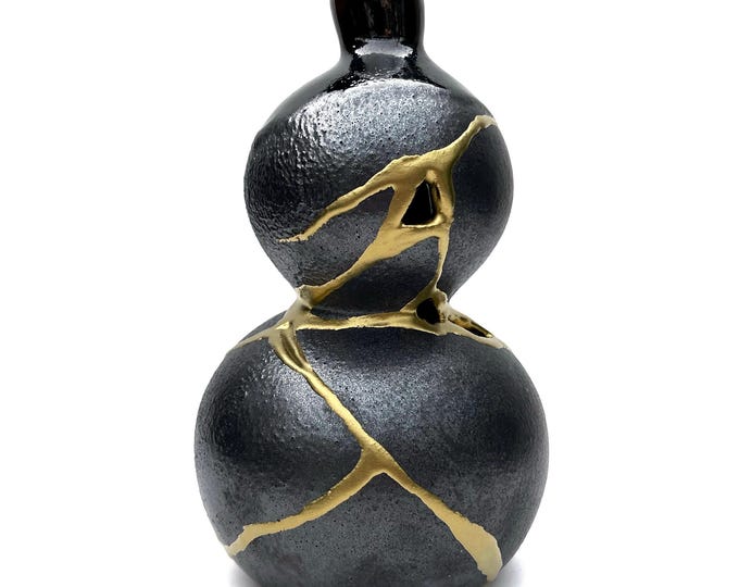 Kintsugi Vase ,kintsugi Gifts, Kintsugi Bowl, Japanese Art in Repairing ...
