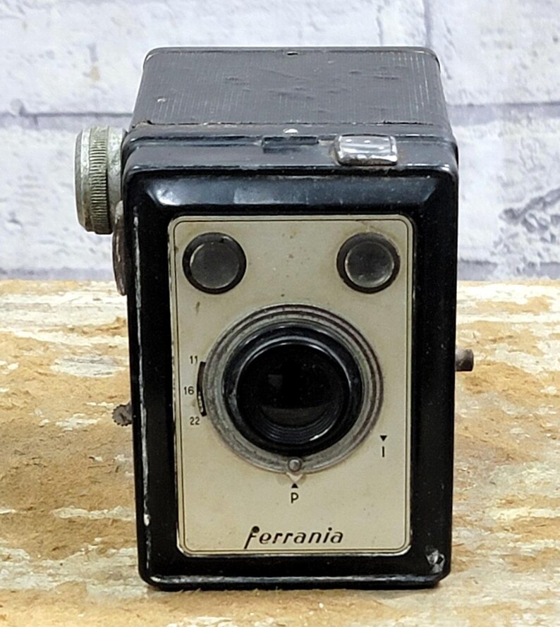 Vintage Ferrania Zeta Duplex Camera: Rare Italian Collectible Display ...
