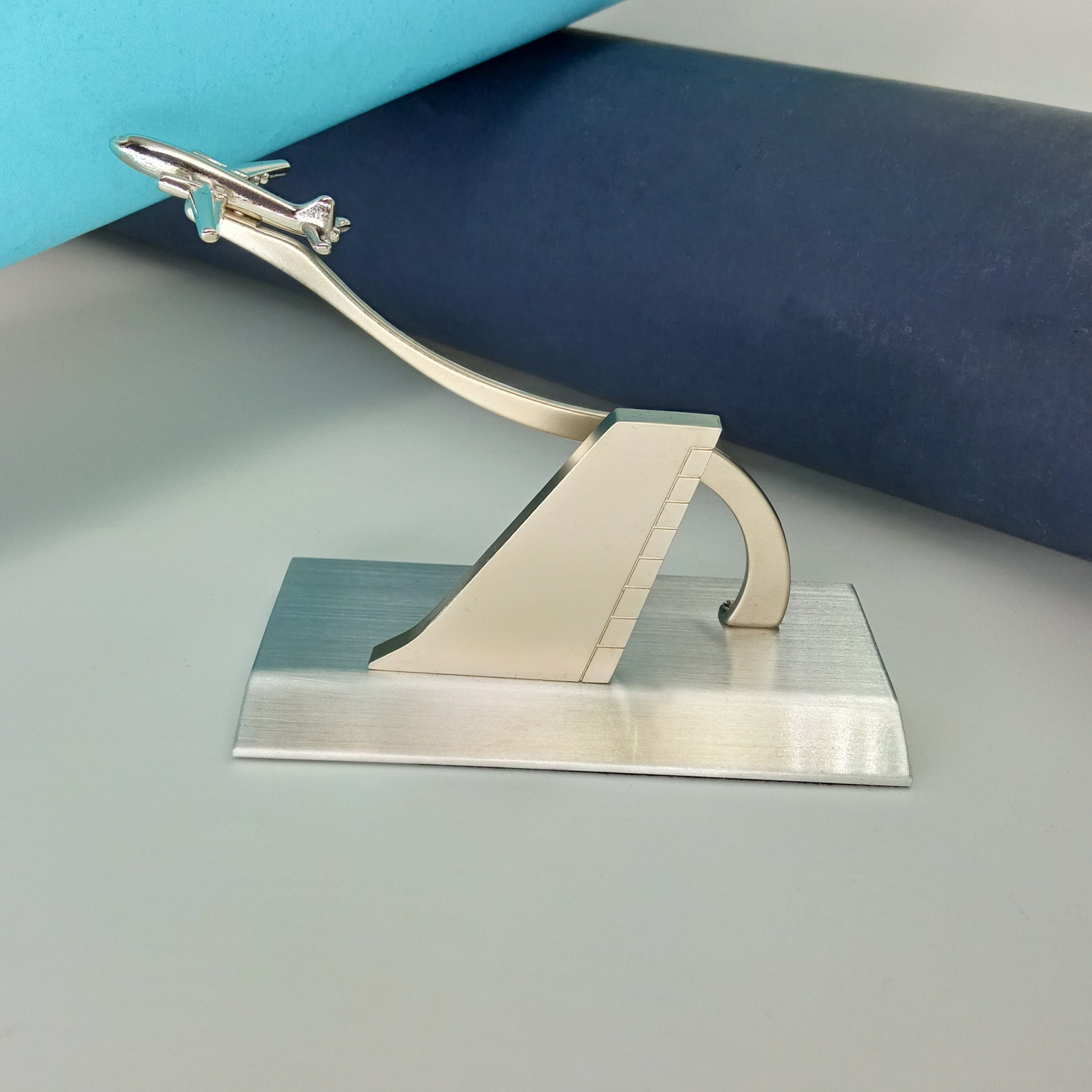 Desk Card Holder - Place Holder With Airplane - Metal Card Holder ...