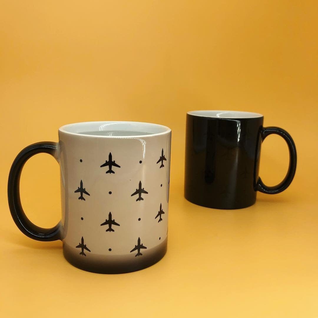Cup With Temperature Indicator. Aviation Cup With Airplanes. Drink Ware ...