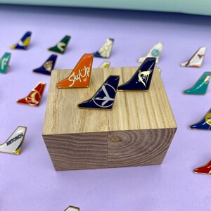 Pin Airlines Tail, Pin Aircraft Tail Fin, Pin, Emirates, With Airplane ...