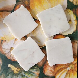 4 Marble Coaster Set With Wooden Stand - Apple Coasters - Square ...