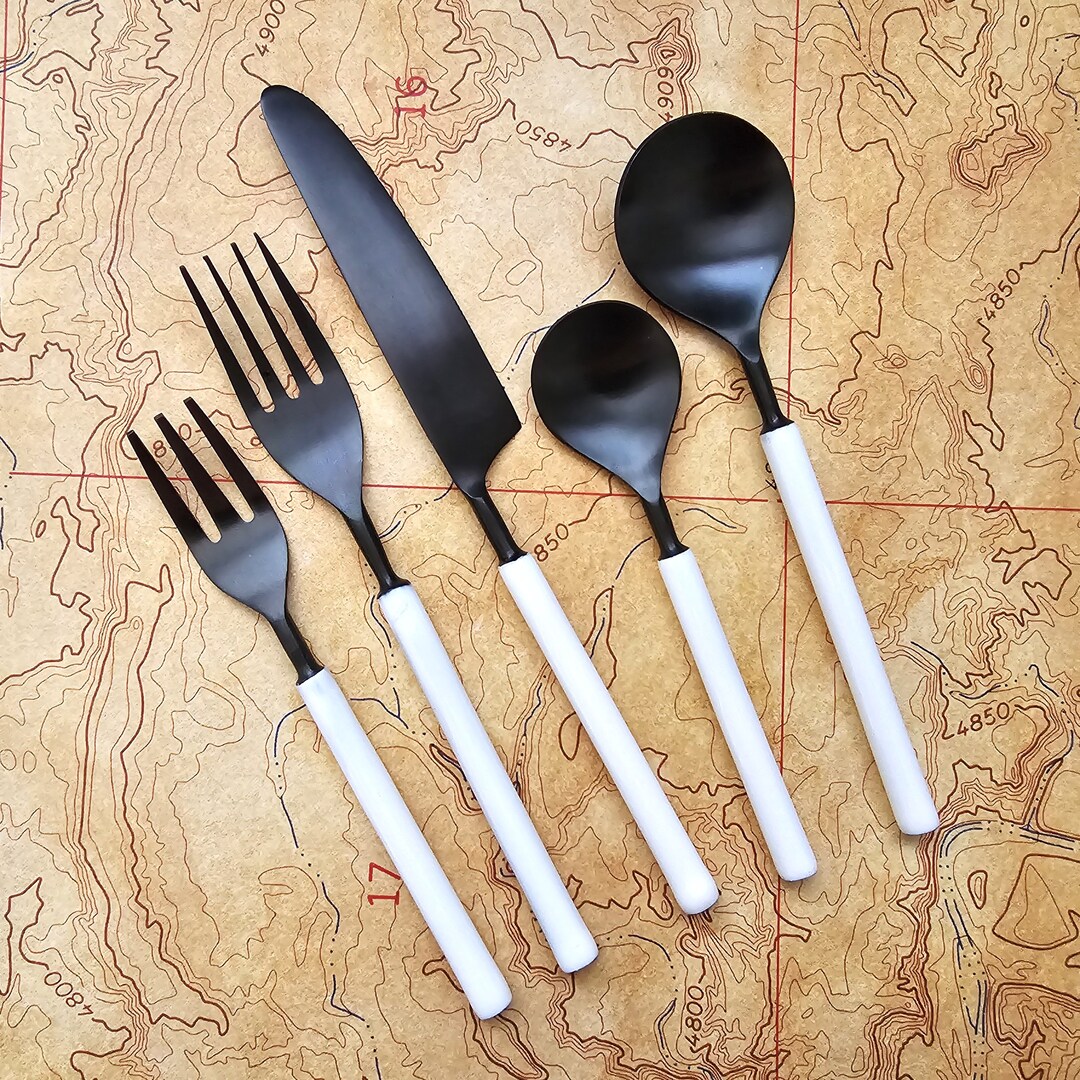 Black & White Flatware Set - Black Flatware - 5 Piece Hostess Set ...