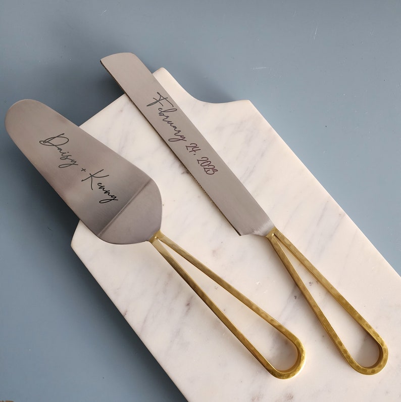 Personalized Wedding Cake Knife and Server Set - Gold Hand Hammered ...