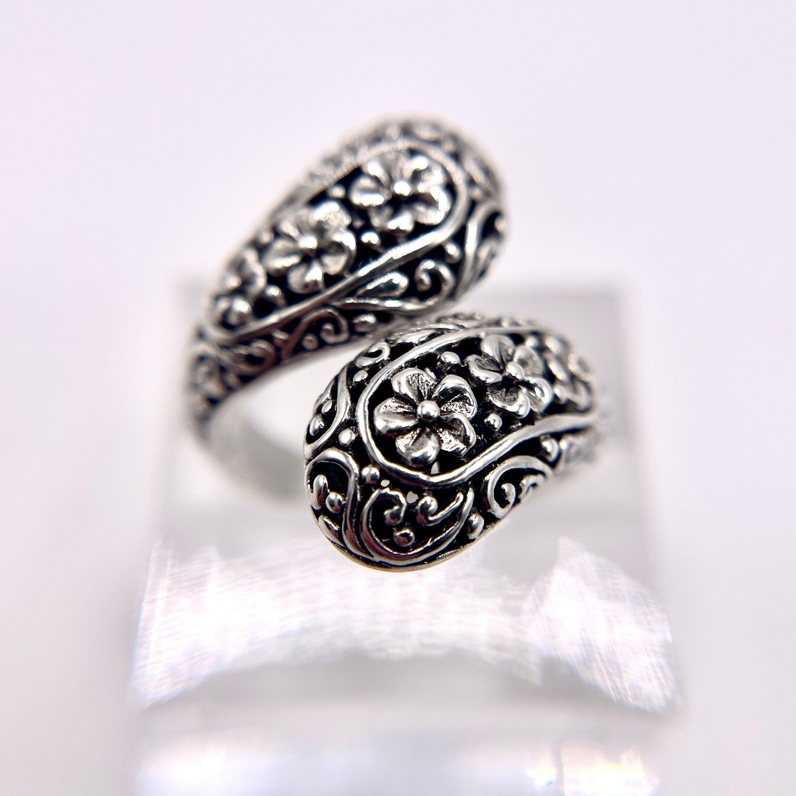 SARDA Frangipani Bypass Ring Adjustable Size 7-9 - Etsy