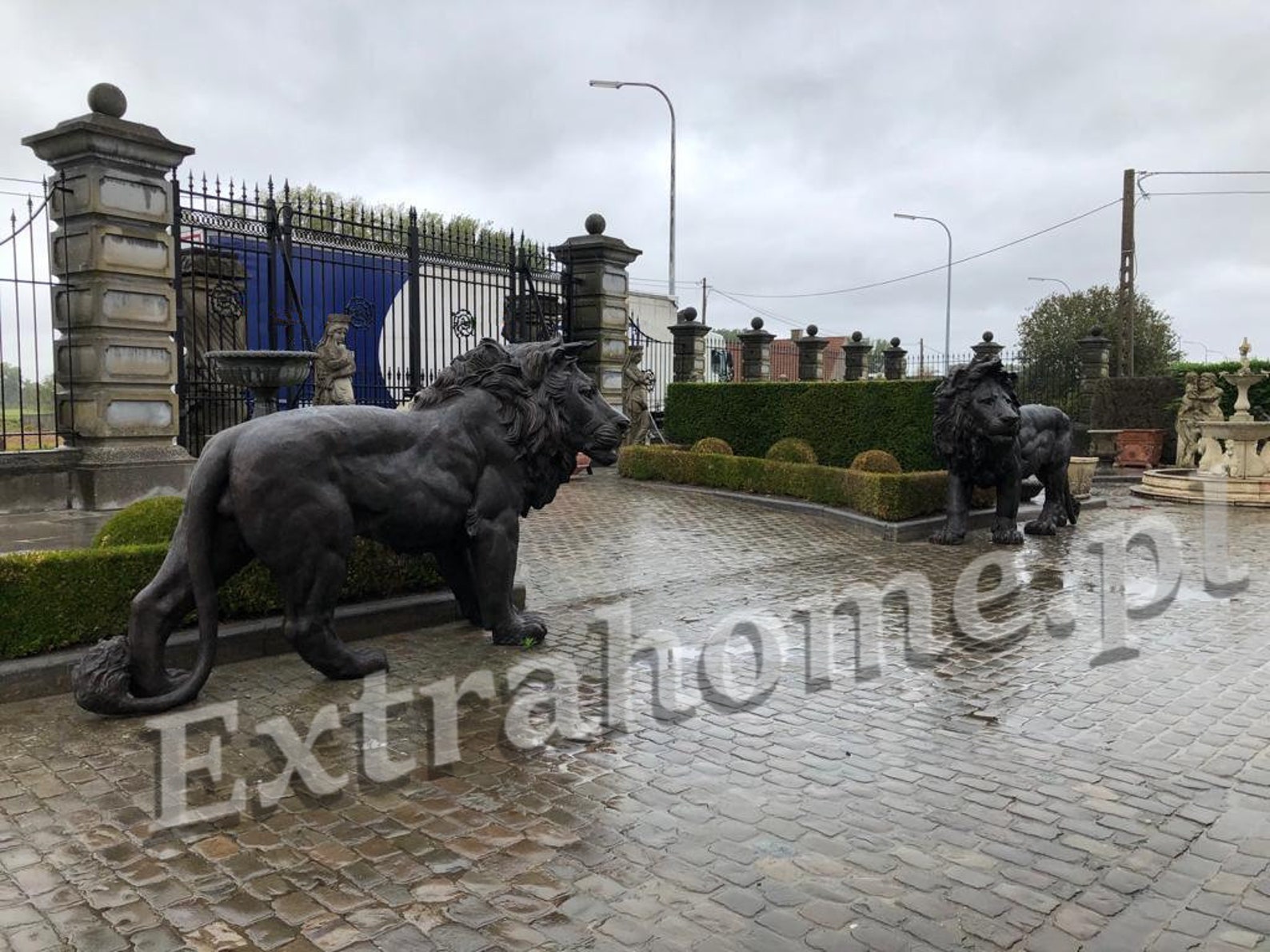 Lion replica "The South Bank Lion" 365cm bronze sculpture - Unique ...