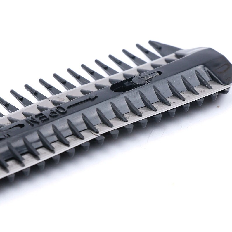 Pet Grooming 2 in 1 Comb With Razor for Dogs Hair Trimming & Detangling ...