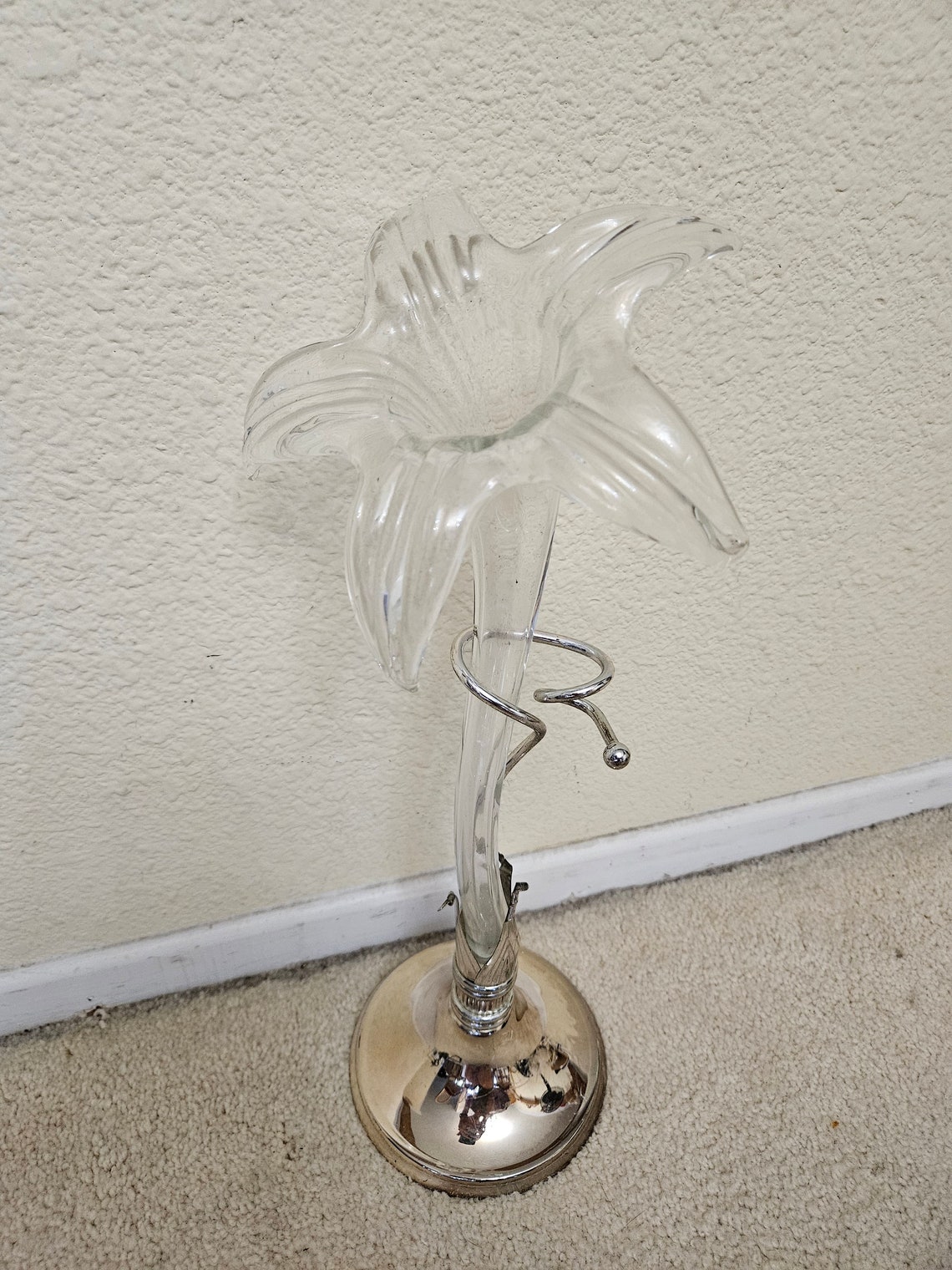 Oneida Art Nouveau Blown Glass Vase, Silver Plated Base - Etsy