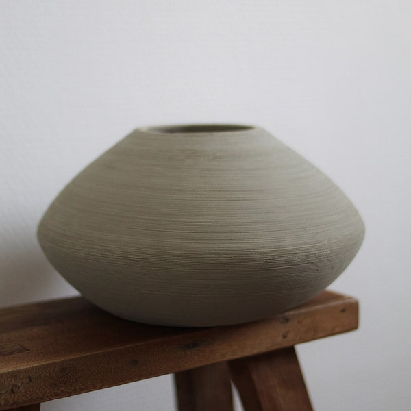 Large Round Vase - Etsy