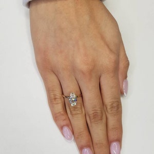 Moval Diamond Engagement Ring, 1.50 Carat Lab Grown Diamond Ring ...