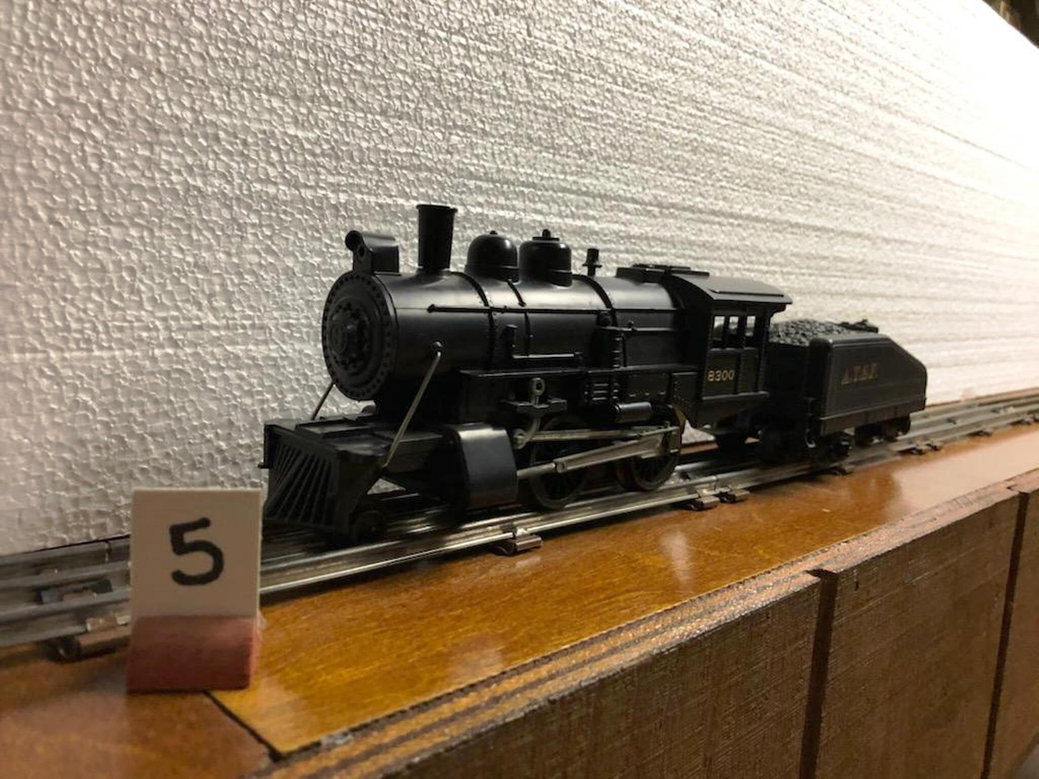1970 Lionel 8300 Plastic 2-4-0 Switcher and ATSF Tender - Etsy Canada