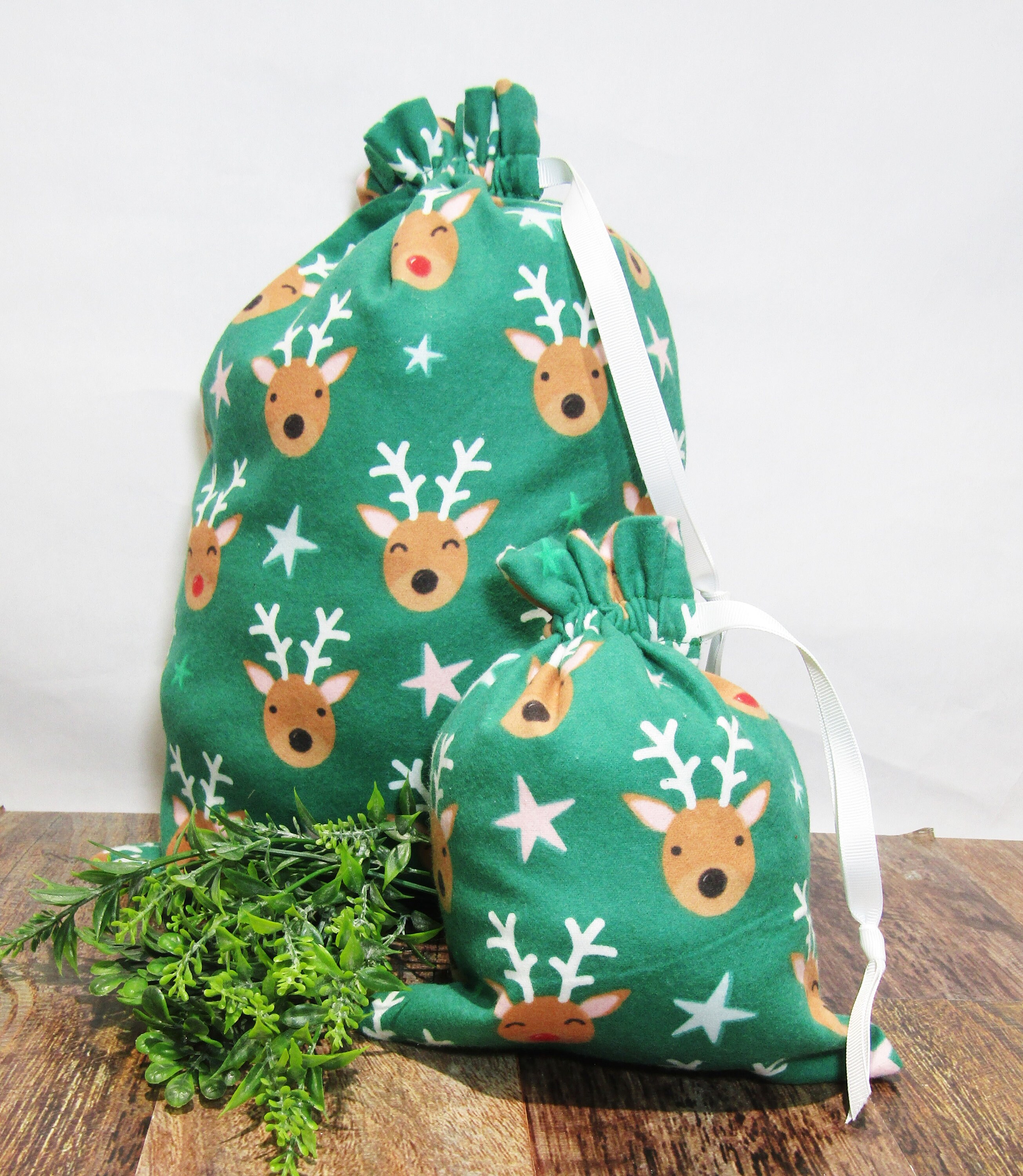 ECO-FRIENDLY Gift Bags Winter HOLIDAY Print Fabric Gift Bags - Etsy