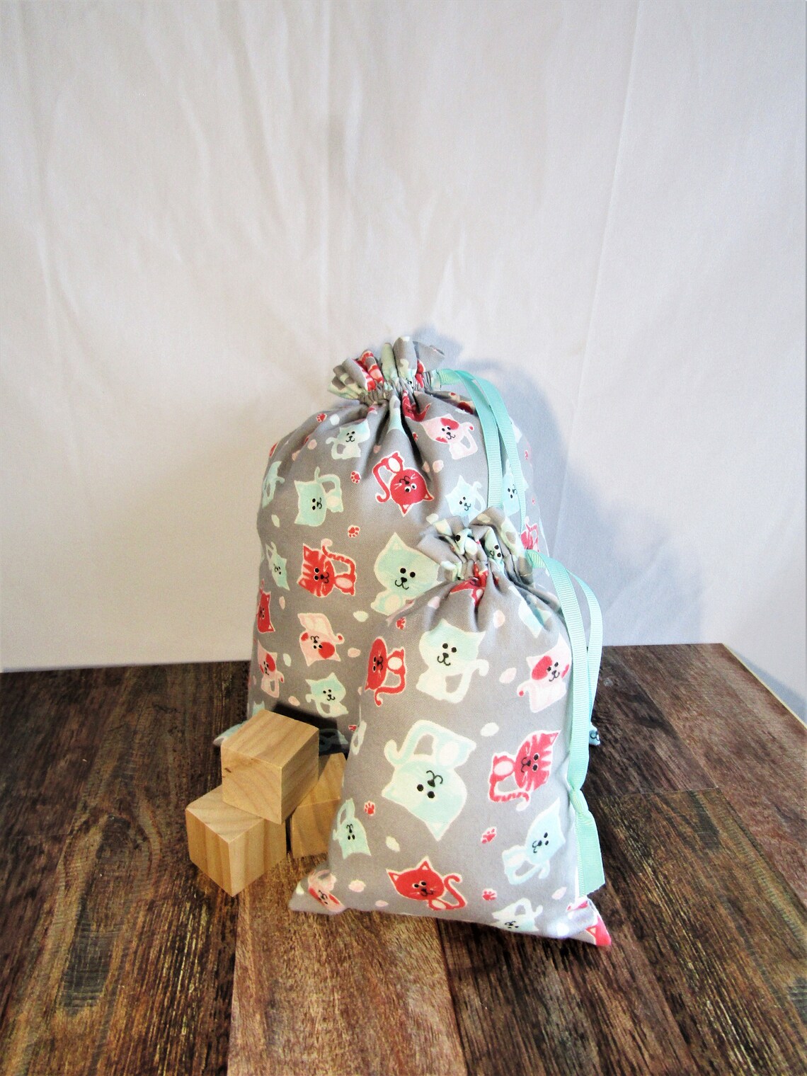 ECO-FRIENDLY Gift Bags Girl Fabric Gift Bags Kitten Print | Etsy