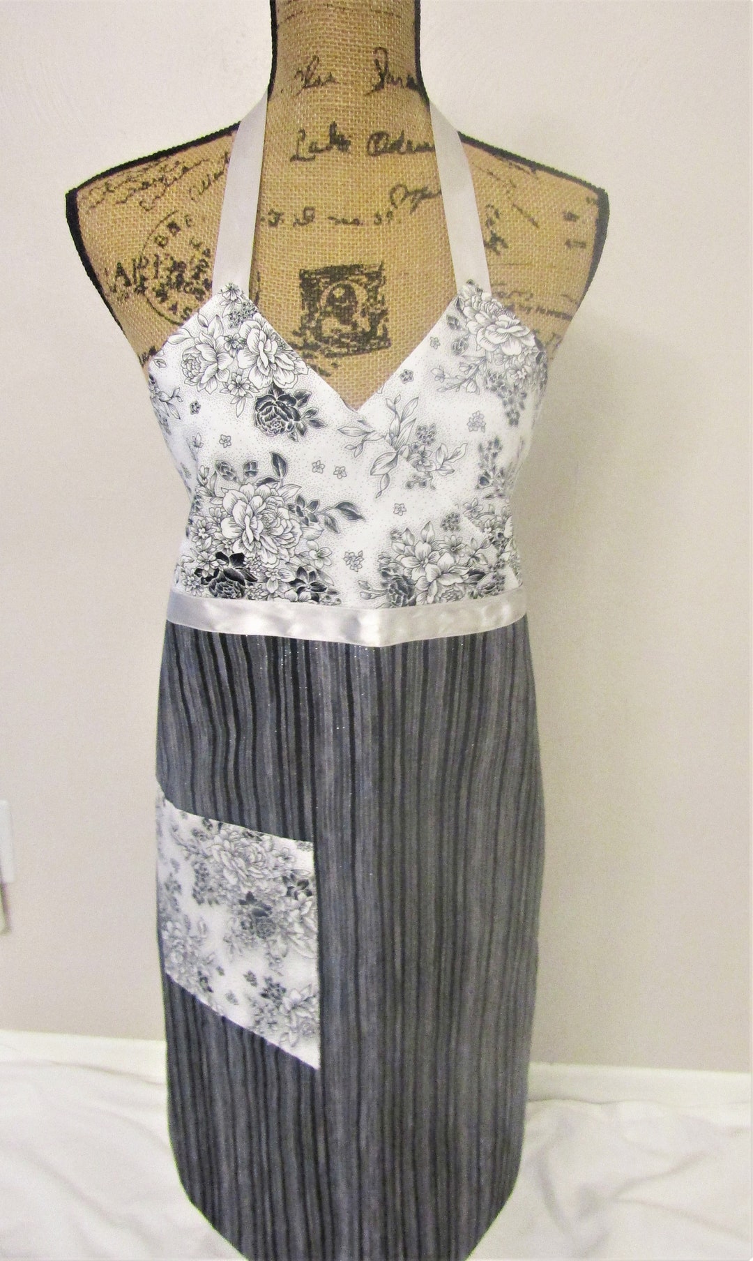 SIMPLE STYLISH APRON, Easy Fit Apron, Black, White, Gray, Glitter ...