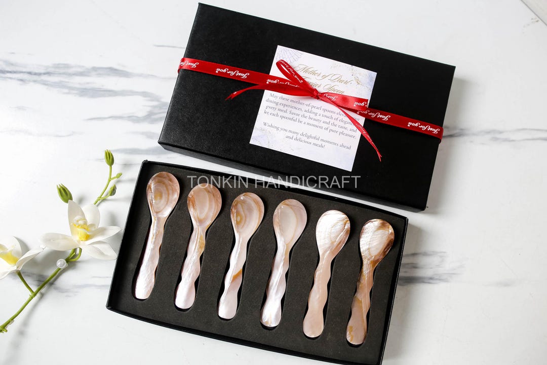 Personalized Mother of Pearl Caviar Spoon Gift Box, Set of 6 Seashell ...