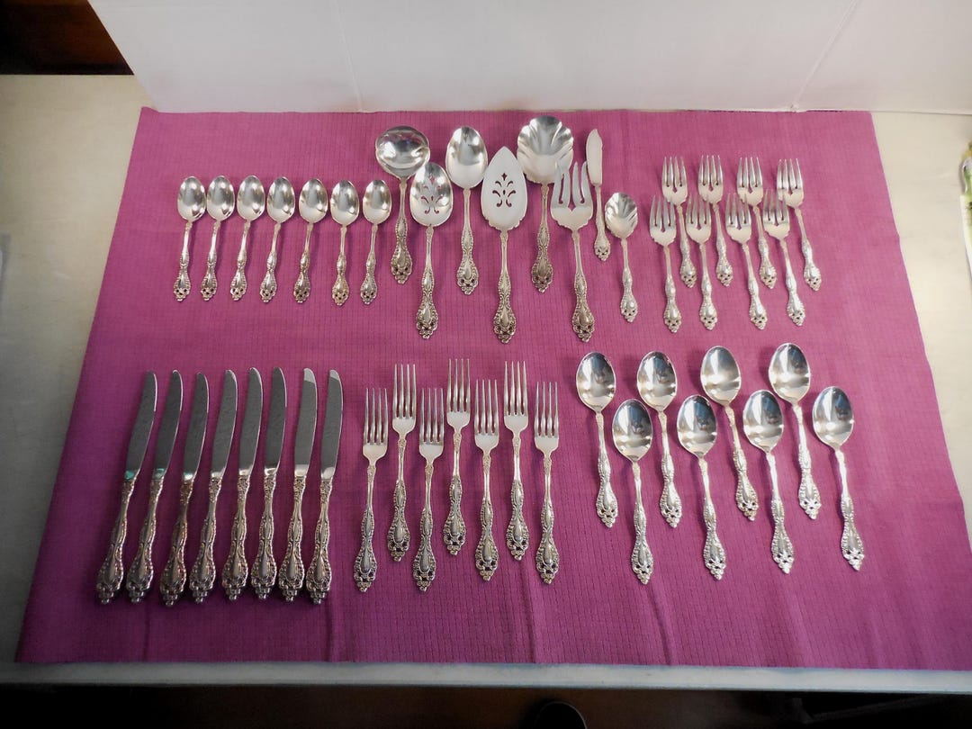 Vintage Rogers Oneida VICTORIAN CLASSIC Silverplate Flatware 48 Pieces ...