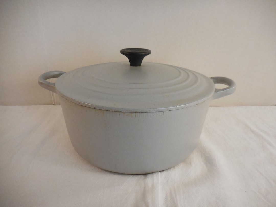 Le Creuset #22 Enamel Cast Iron 3.5 Qt Dutch Oven With Lid Light Gray ...
