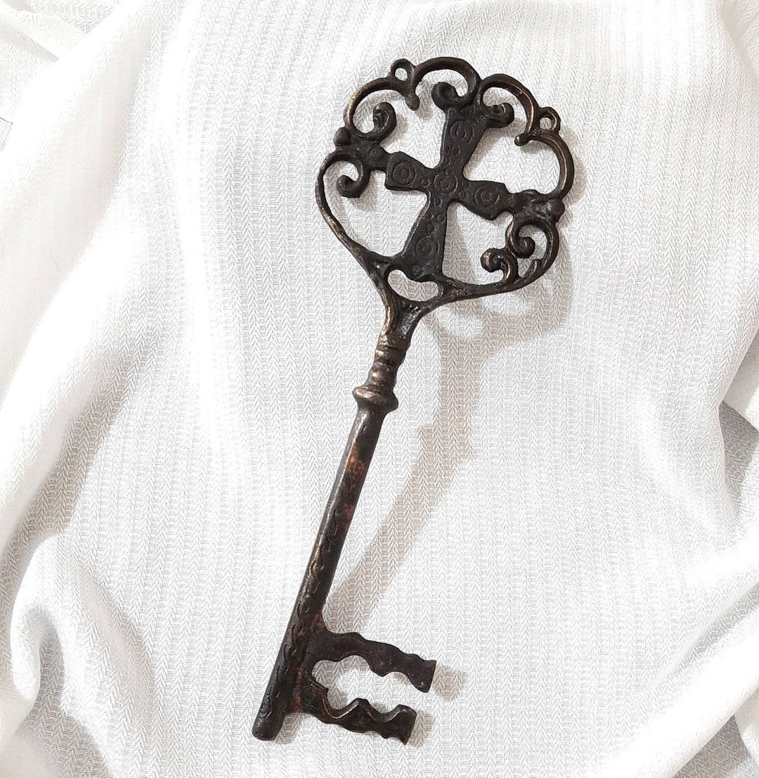 Decorative Skeleton Key, Brass Cross Skeleton Key, Unique Gift Ideas ...