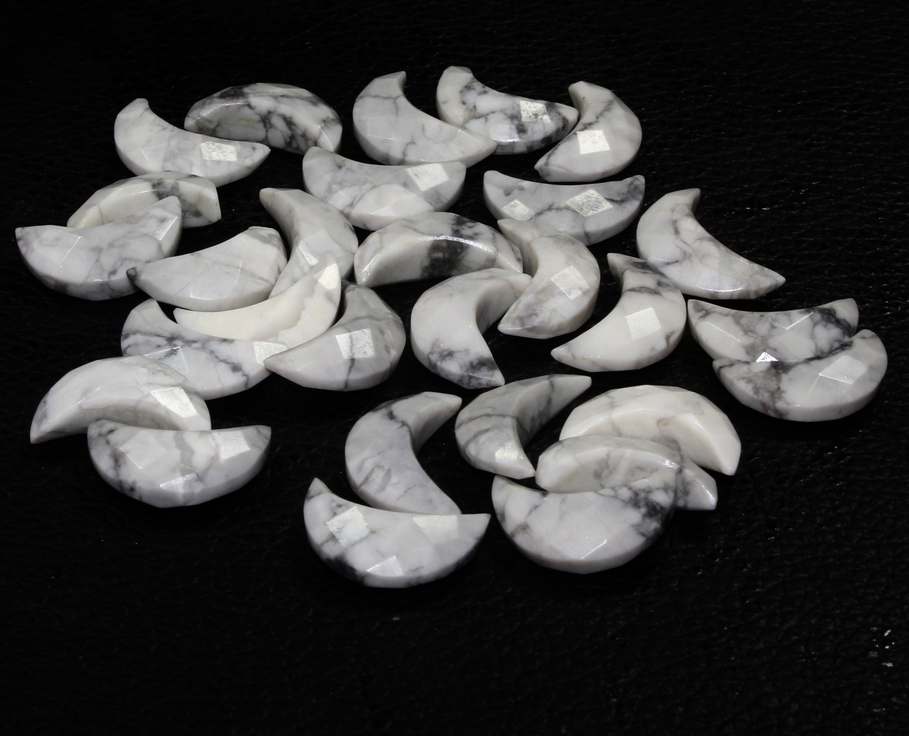 10 pieces Natural howlite gemstone crescent moon loose | Etsy