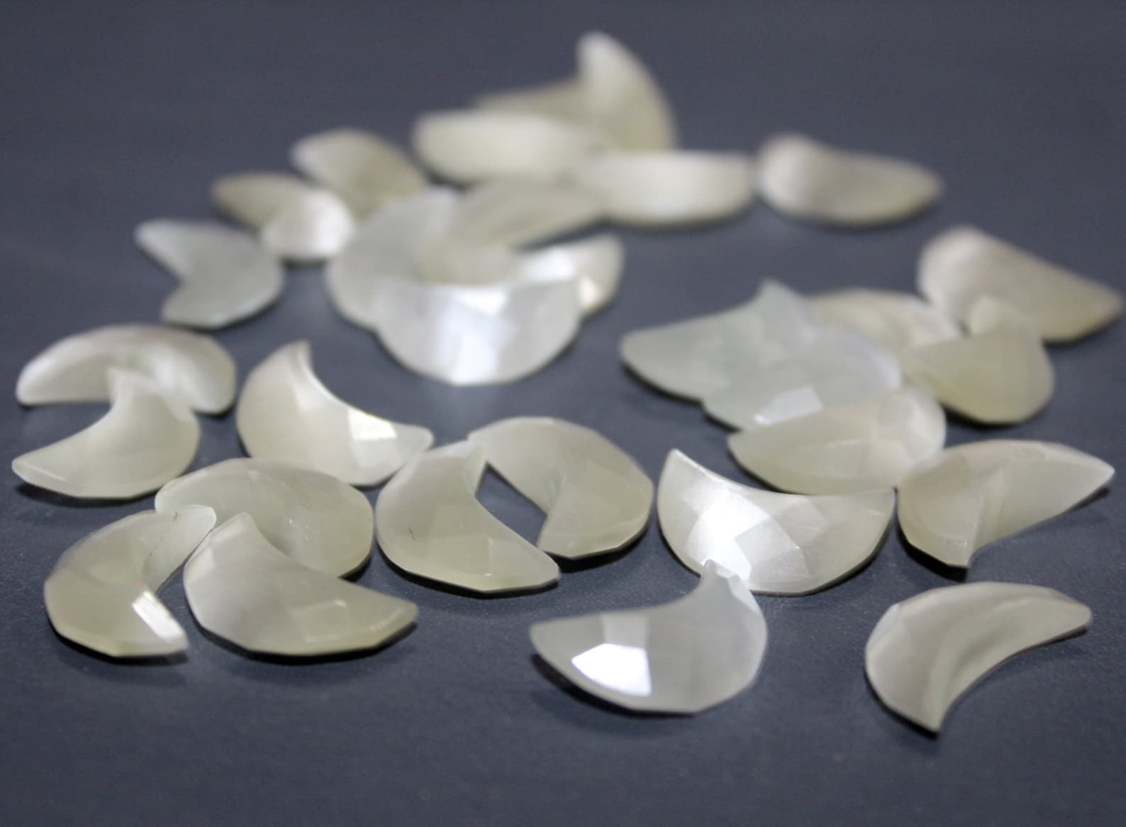 9 Pieces Monalisa Quartz Gemstone Moon Gemstone Carving Moon - Etsy