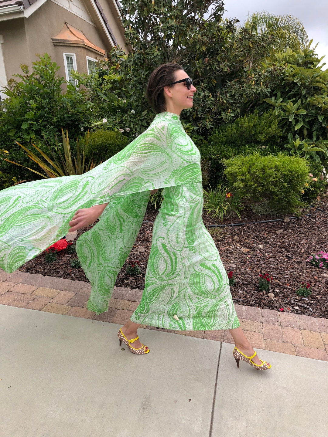 Claudia by George Halley. 1960’s Green and White Paisley Dress - Etsy