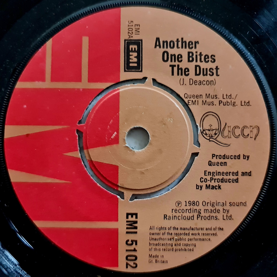 Queen / Freddie Mercury Another One Bites the Dust Original 1980 7 ...