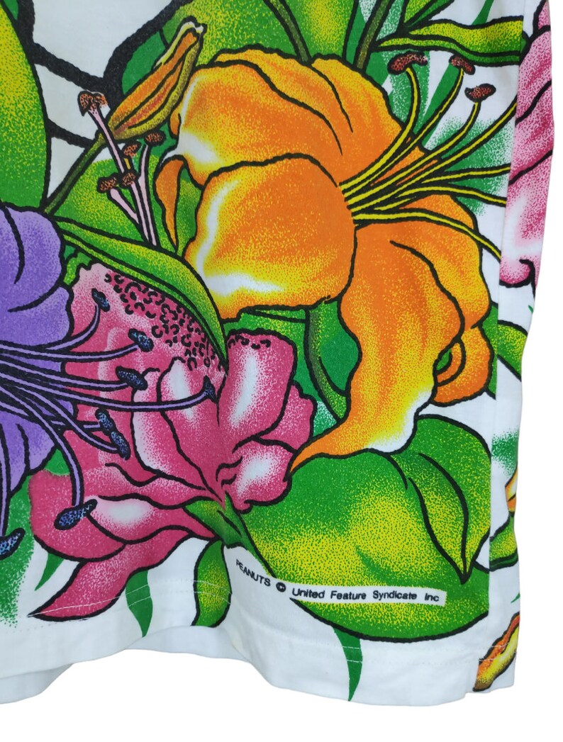 90s Snoopy and Woodstock Cartoon Network Snoopy on Gardening Tropical ...