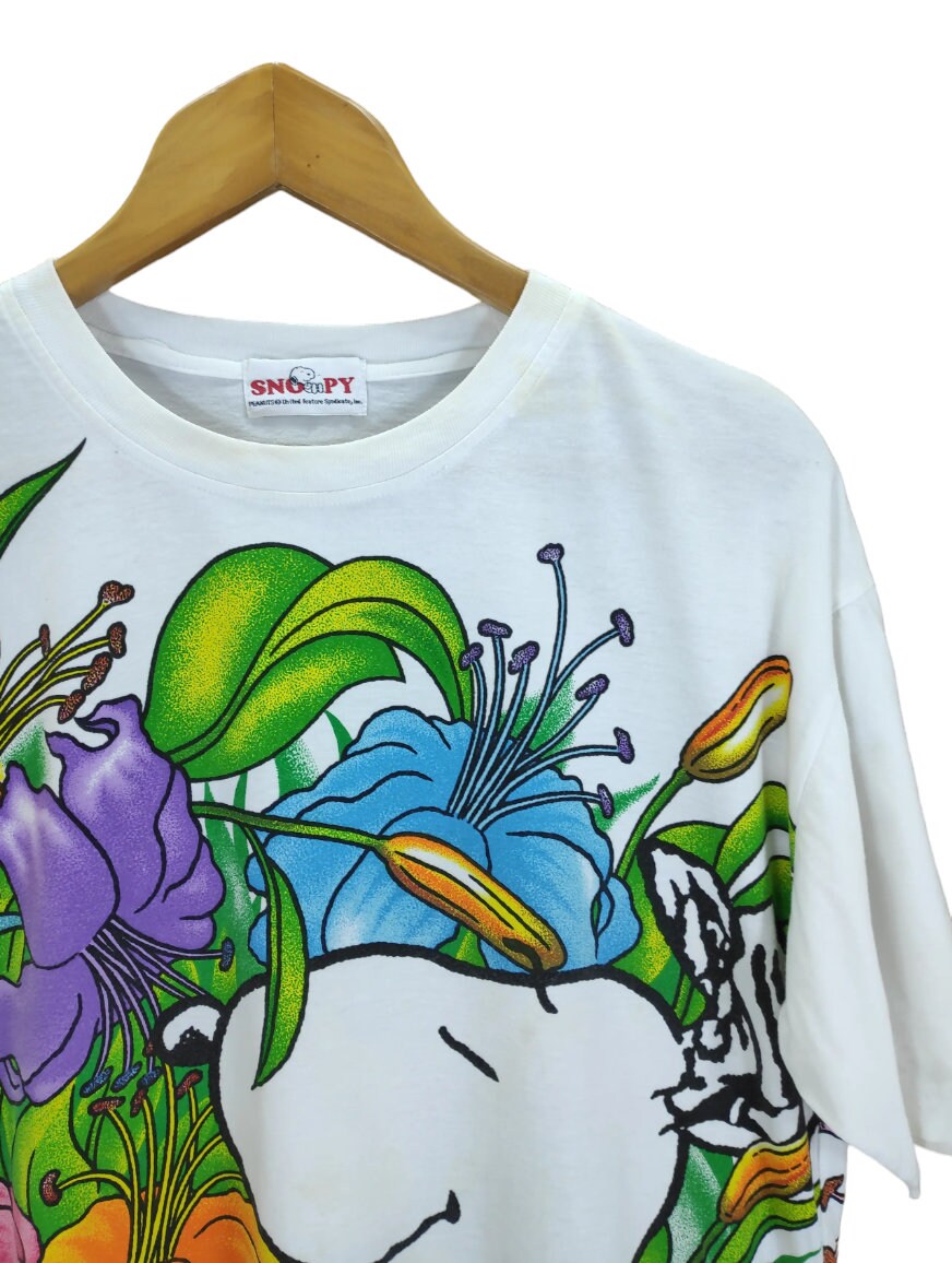 90s Snoopy and Woodstock Cartoon Network Snoopy on Gardening Tropical ...