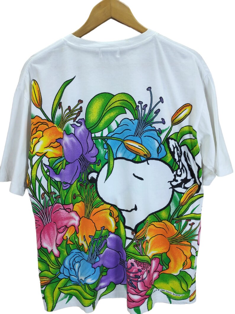 90s Snoopy and Woodstock Cartoon Network Snoopy on Gardening Tropical ...