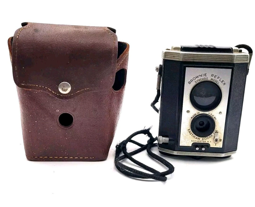 Vintage Eastman Kodak Brownie Reflex Synchro Camera With Argus Leather ...