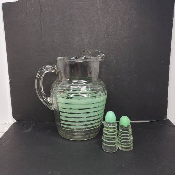 Retro Pitcher - Etsy