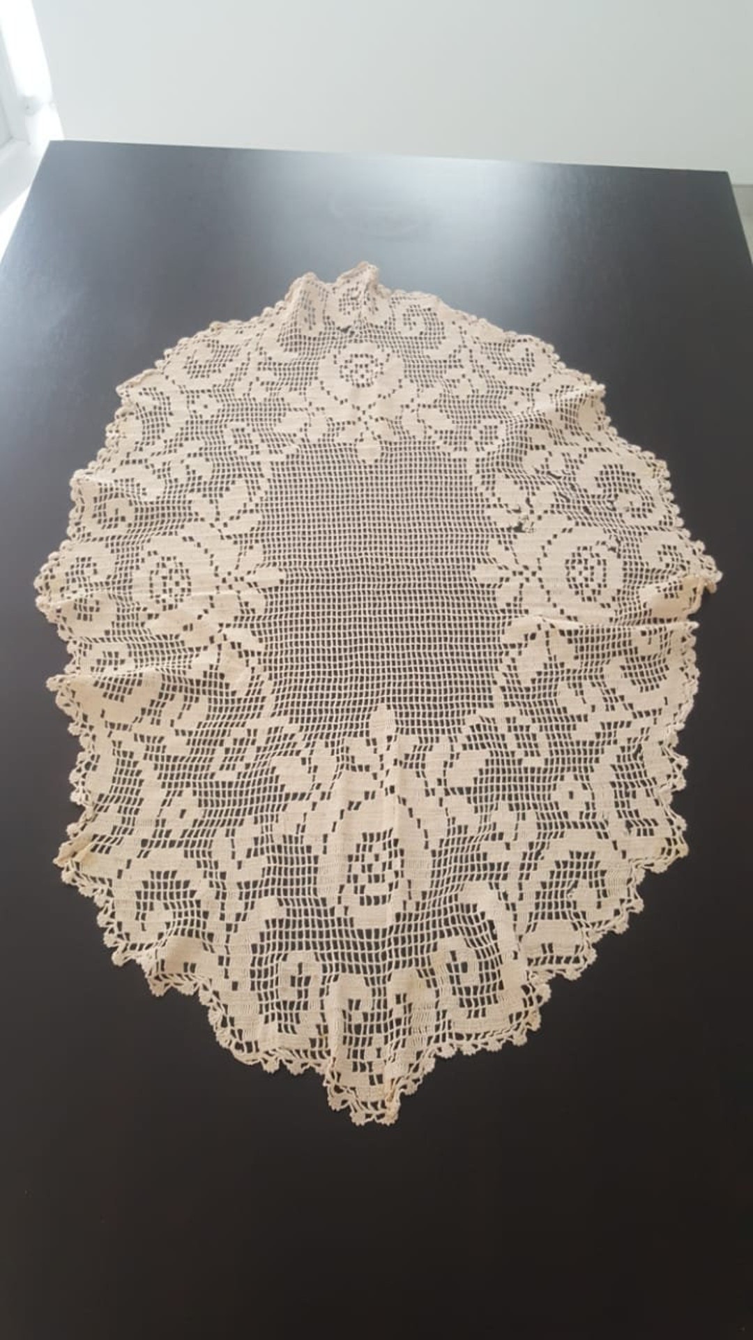 Round Hand-made Rose Tablecloth - Etsy Denmark