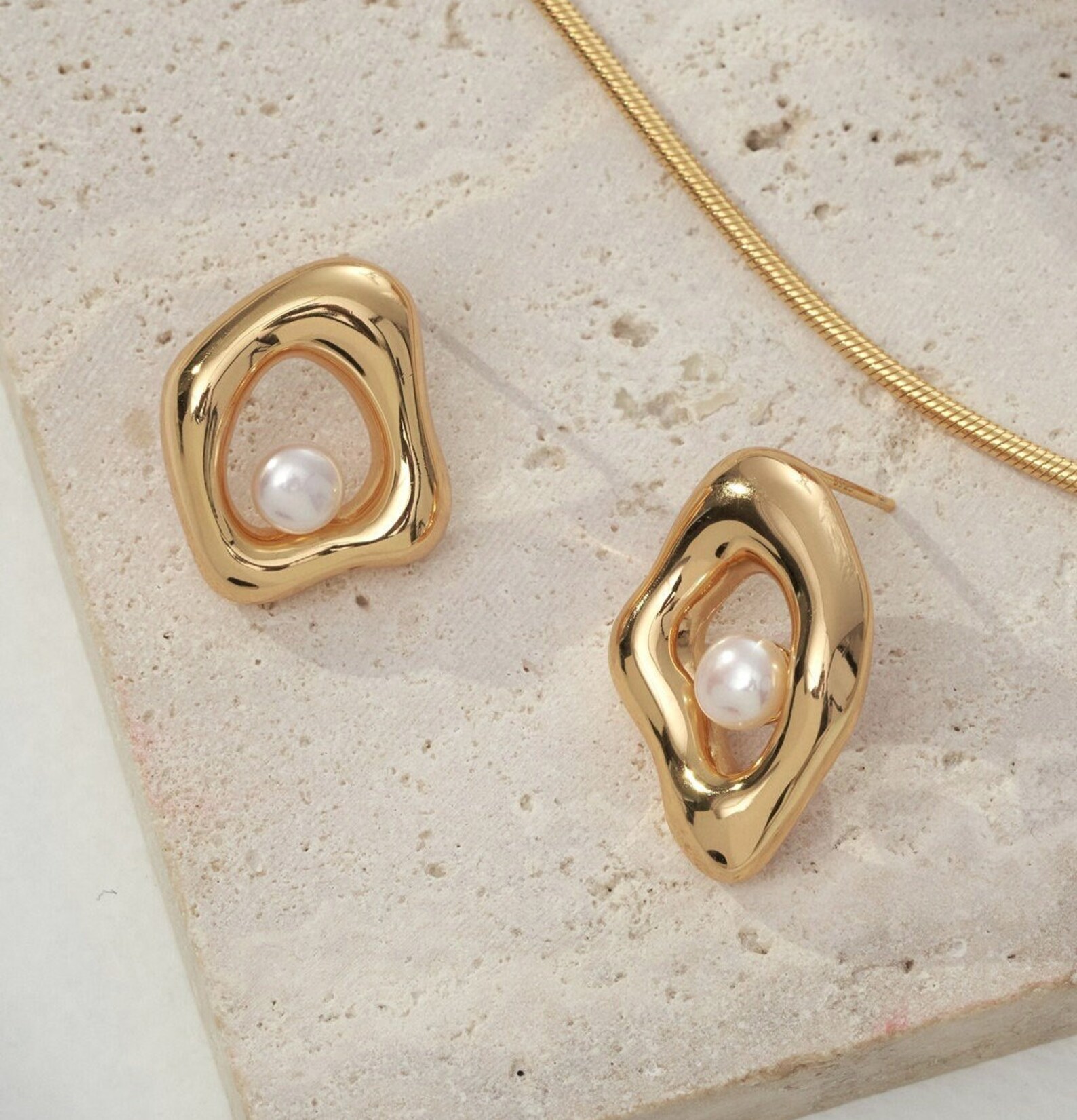 Irregular 3D Pearl Necklace - Etsy