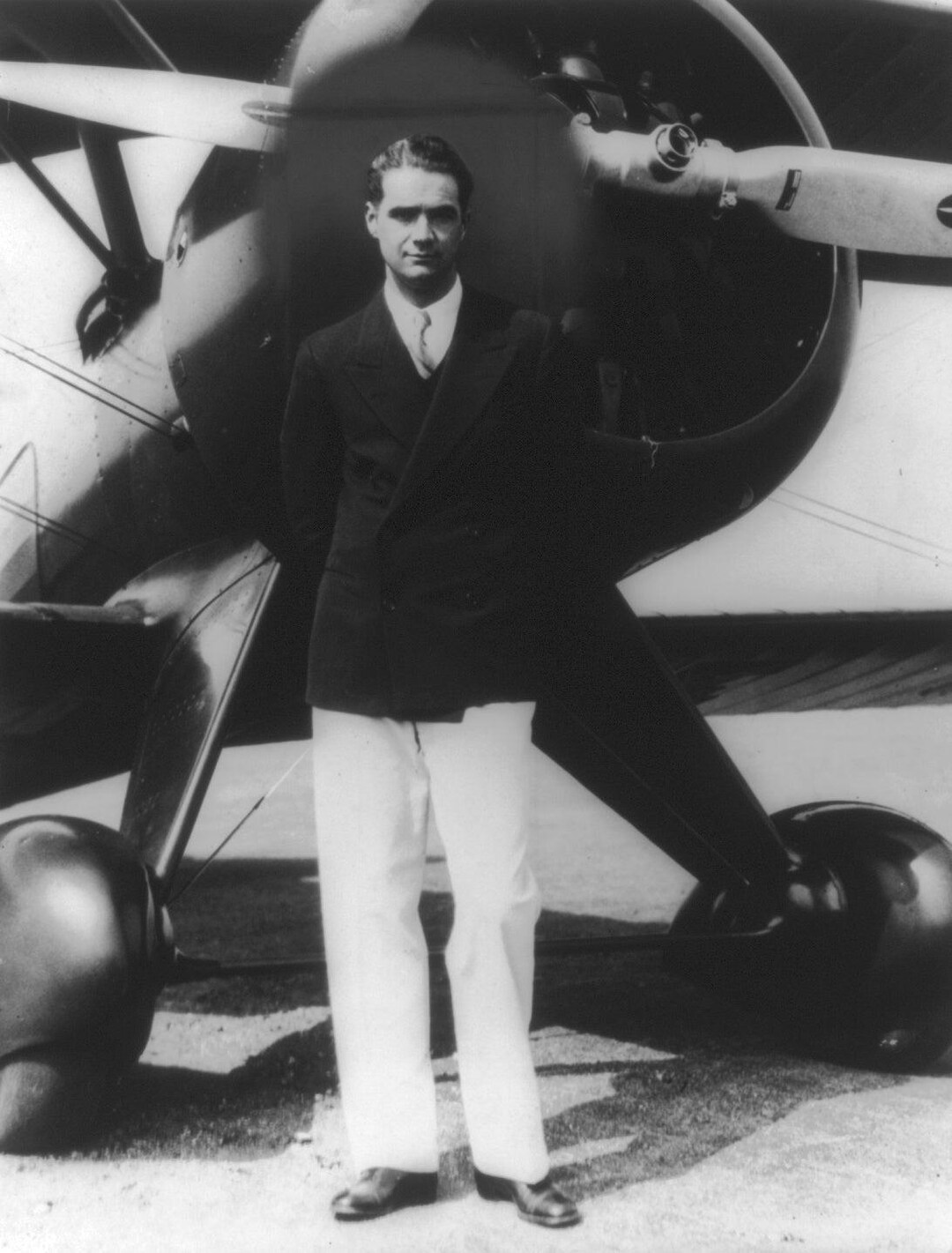 Howard Hughes Bilionaire Plane Glossy Poster Picture Photo Print Banner ...