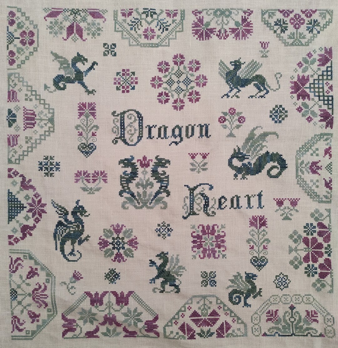 Muestrario Quaker de corazón de dragón / patrón de punto de cruz ...