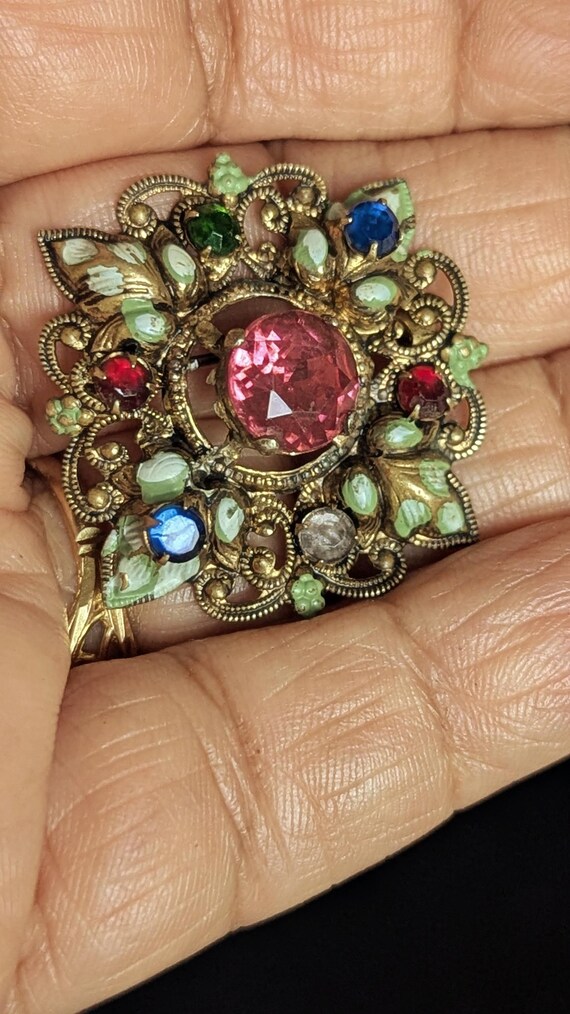 Beautiful, detailed Czech brooch with multi-stones an… - Gem