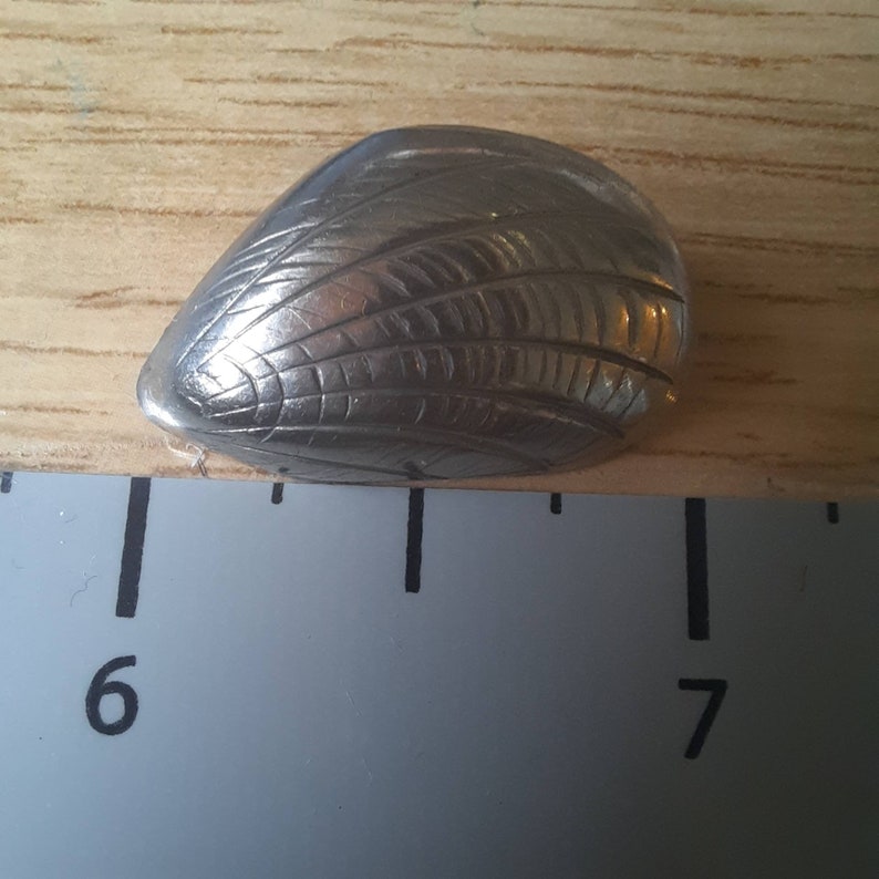 1 1920s Silver Clam Shell Art Deco Button. 1 Inch by 14mm - Etsy UK