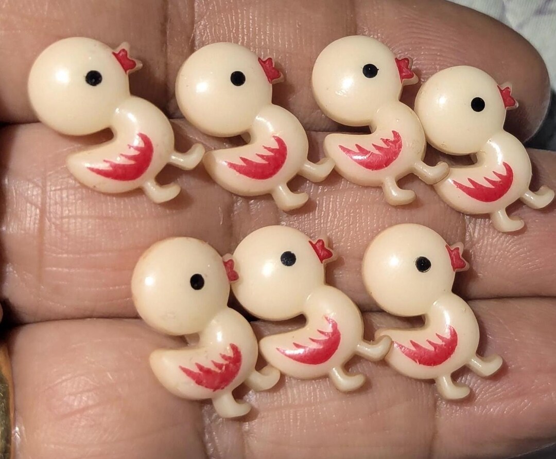 2 Buttons of Baby Duck. 1920s Buttons. 1.8cm Diameter. - Etsy