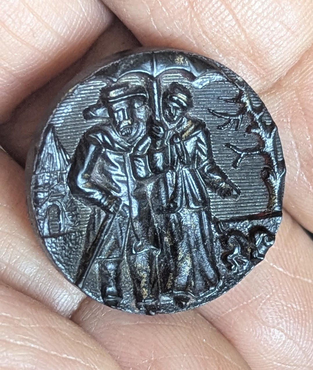Antique Horn Button: Victorian Couple With Dog, C1850-1870 (2.3cm) as ...