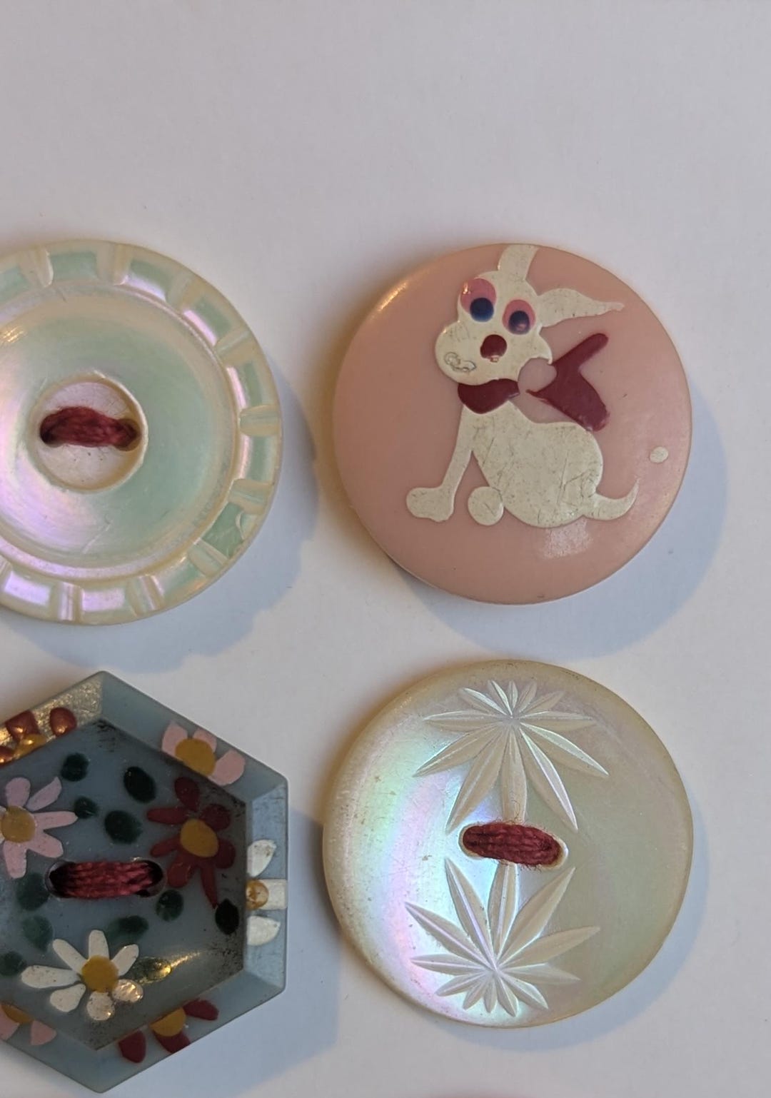 Selection of Buttons on Display Card Including Brookes Button. 1.5cm ...