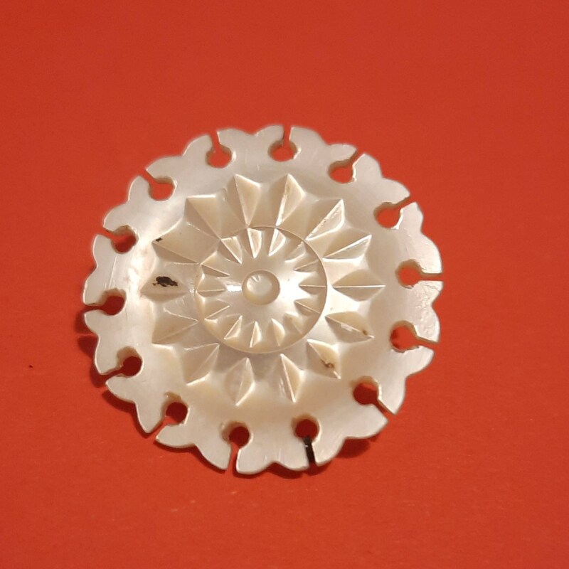 Colonial Buttons - Etsy