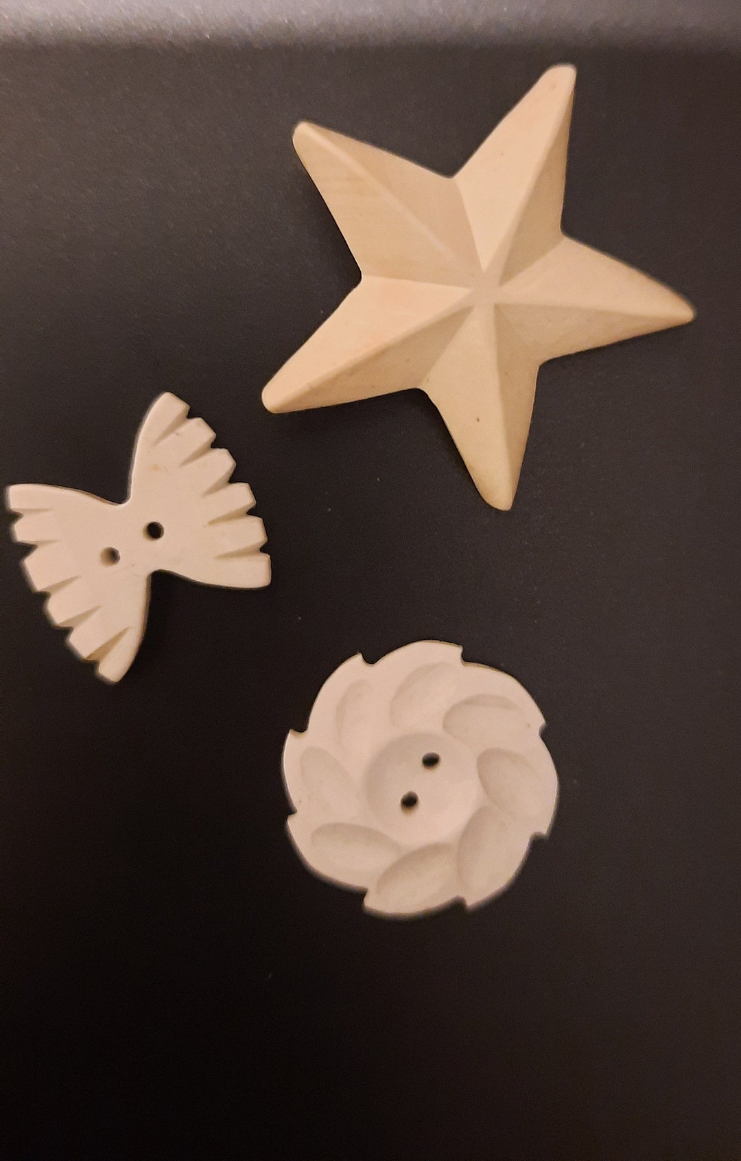 3 Buttons Bakelite Star, Butterfly, Flower, Vintage. - Etsy
