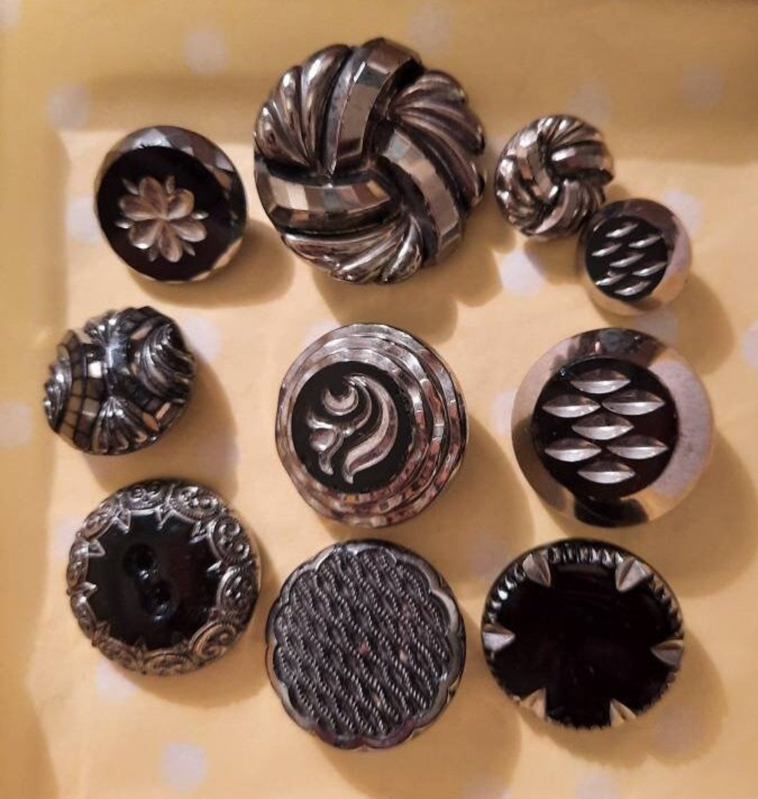 Buttons Selection Box of 10 Stunning Victorian Glass. Largest at Approx ...