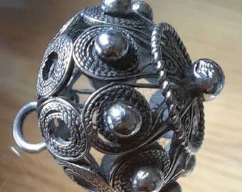 Silver Filigree Button - Etsy